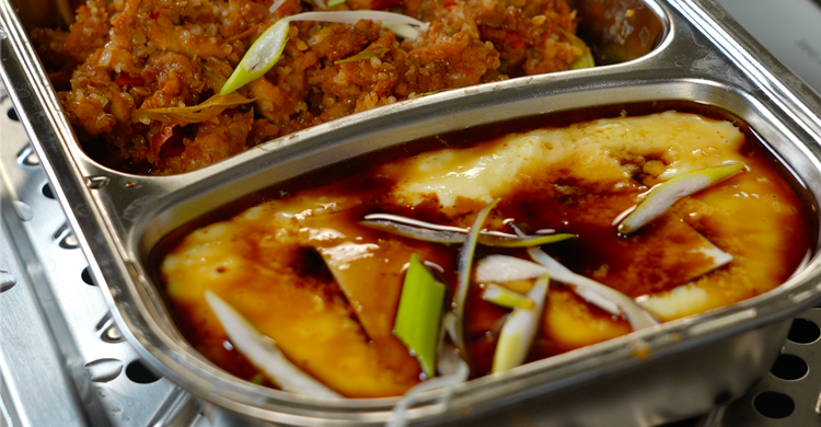 One pot Chinese steamed school lunch – CookingBomb